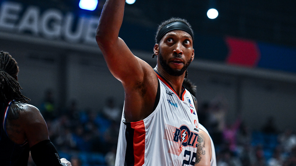 Bolts give Mitchell warm welcome