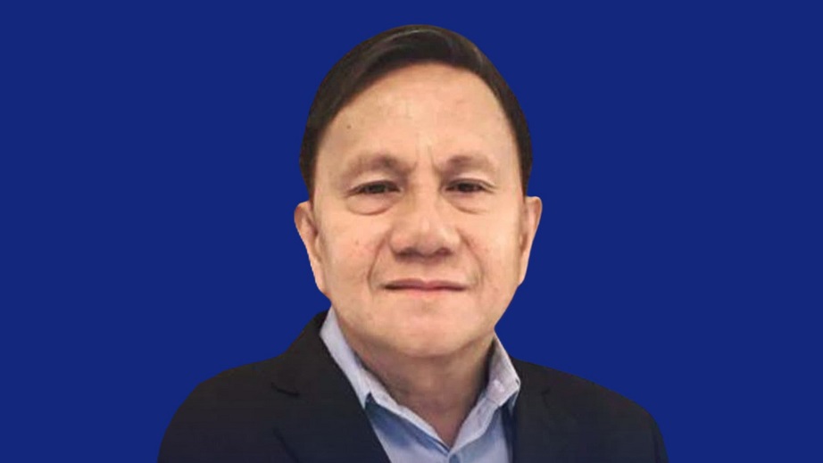 Pipo sworn in as new Comelec commissioner