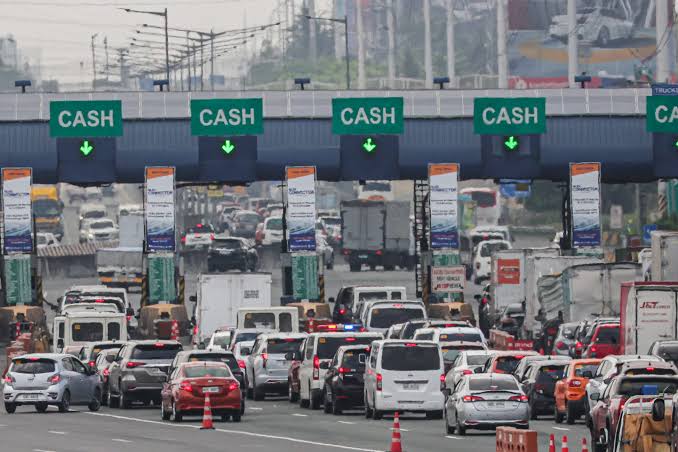 NLEX to install more gantries after overheight truck damages Marilao Bridge