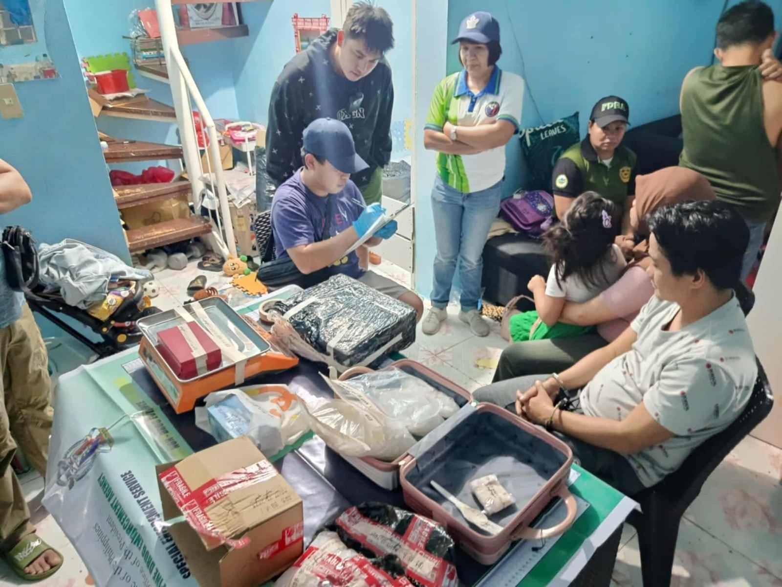 2 high-level drug pushers fall in Cavite; 3 kilos of shabu seized