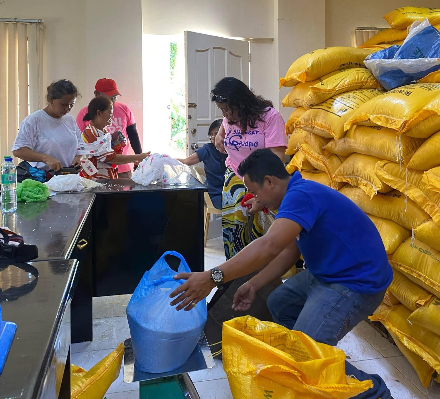 Free Rice Distribution in the Philippines: Support Amid Crisis