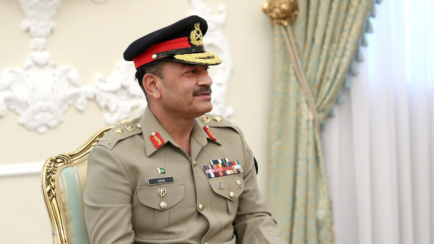 Lebanon, Pakistan military chiefs discuss defense ties